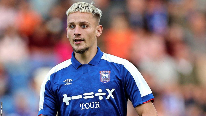 Tiểu sử cầu thủ Luke Woolfenden đang thi đấu cho Ipswich Town