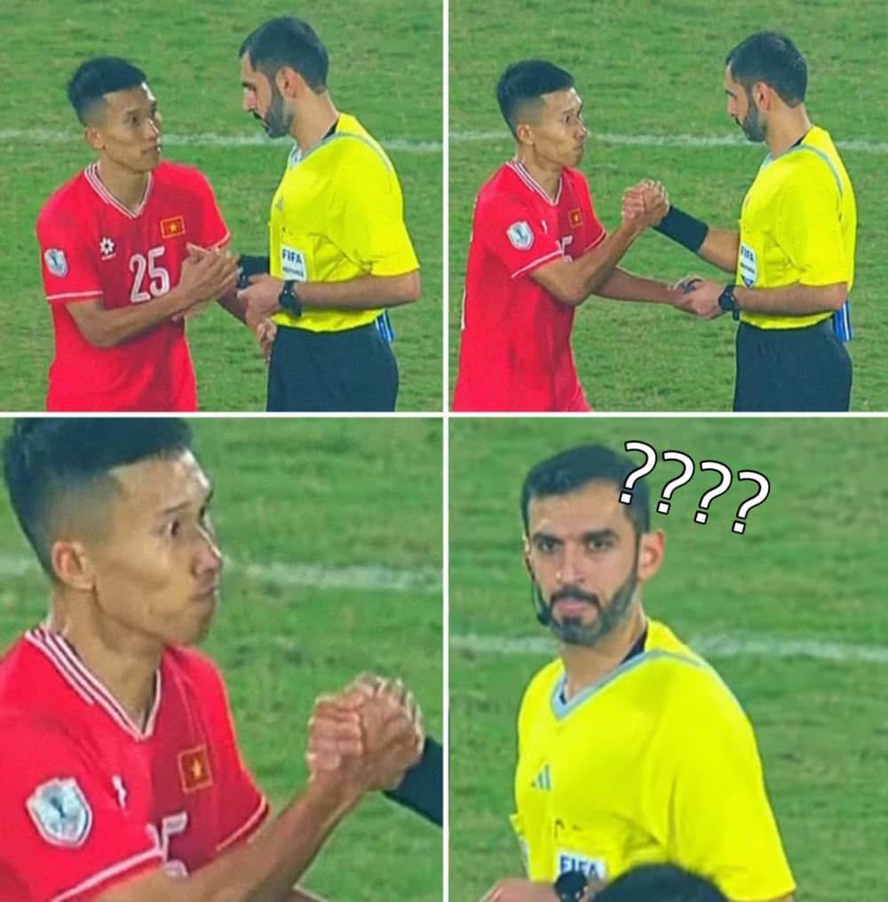 Vẻ mặt không thể hài hơn của Doãn Ngọc Tân khi bắt tay trọng tài