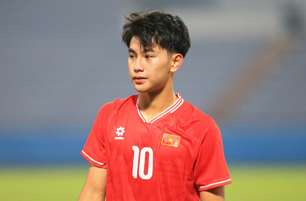 Tiểu sử cầu thủ Trần Gia Bảo - tiền đạo của CLB Hoàng Anh Gia Lai