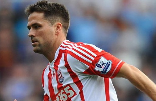 Owen làm tất cả để được chạm trán với đội bóng cũ Man U