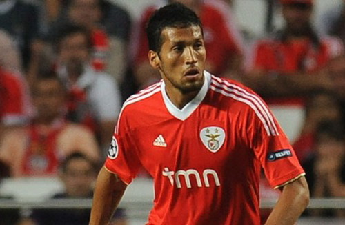 Barca nhắm hàng thải... Real để thay Puyol