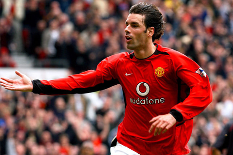 Van Nistelrooy:Ích kỷ như Van Gol, hoàn hảo như Van Gol