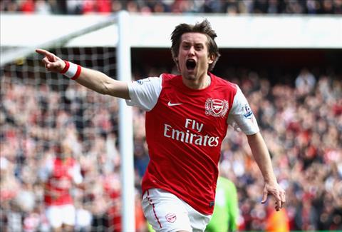 Tiểu Mozart Tomas Rosicky chính thức giải nghệ tuổi 37