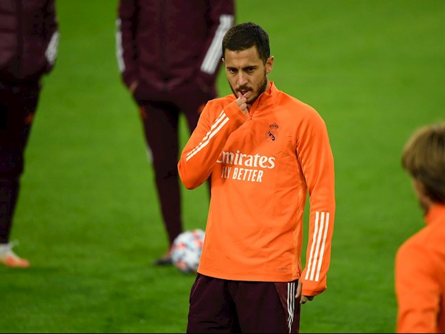 Hazard troll Zidane trên sân tập