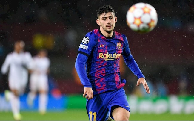 Barca không dám dùng sao trẻ Yusuf Demir vì sợ tốn tiền
