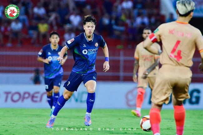 CLB Quy Nhơn Bình Định chia tay ngôi sao Việt kiều Viktor Lê