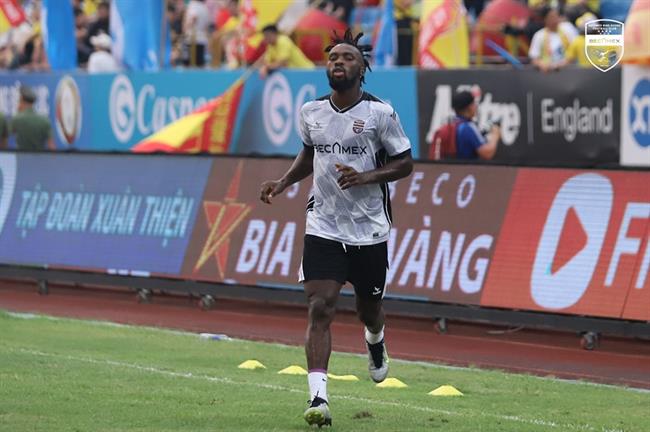 Ngoại binh Joseph Onoja sắp cập bến Hà Nội FC
